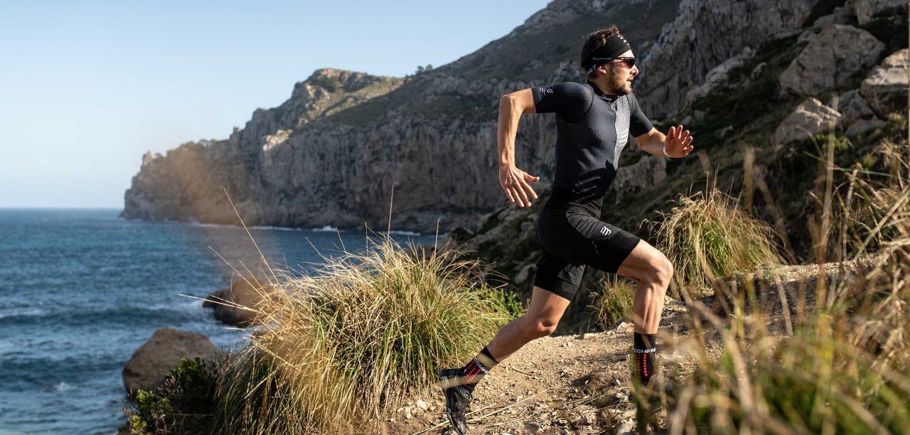COMPRESSPORT TRAIL 2 IN 1 SHORT NOIR Short de running