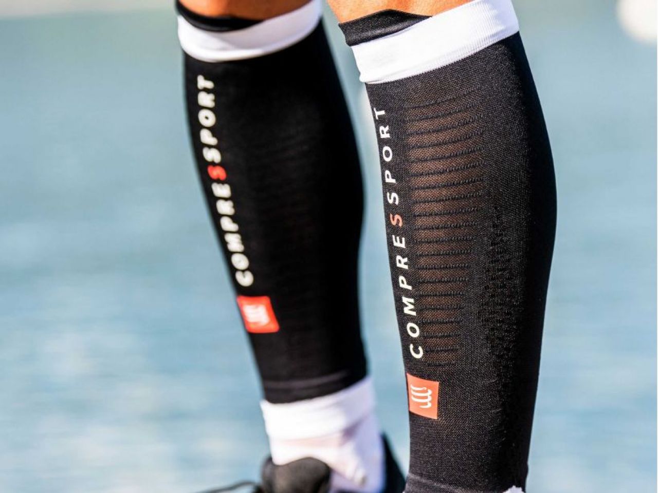 COMPRESSPORT MANCHONS R2 3.0 BLACK Manchons de compression