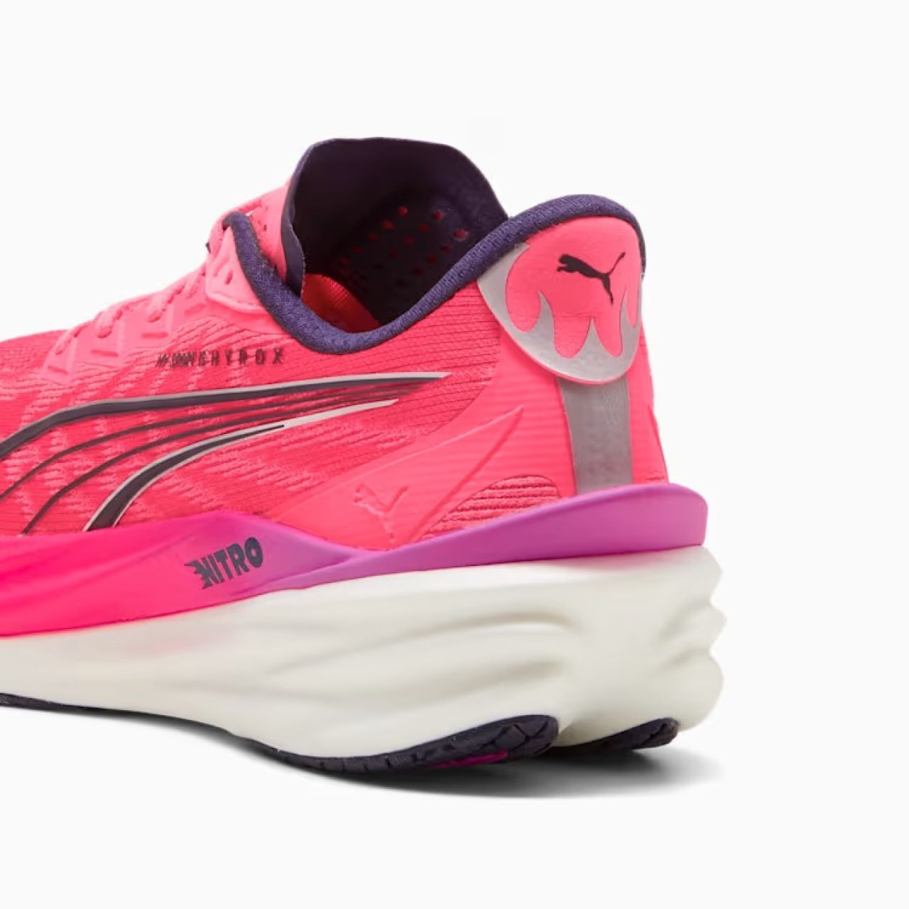 PUMA DEVIATE NITRO 4 HYROX ELECTRIC ORCHID ET PURE PINK Chaussures de ...
